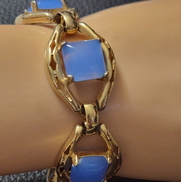 Jewelry | Beautiful Vintage Blue And Goldtone Metal Bracelet | Poshmark